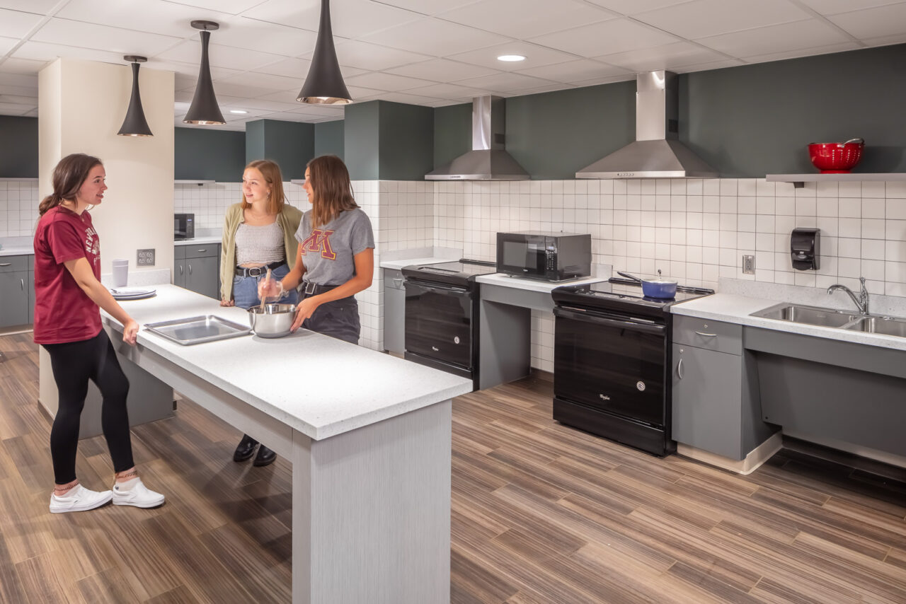 University of Minnesota, Pioneer Residence Hall - The Lawrence Group